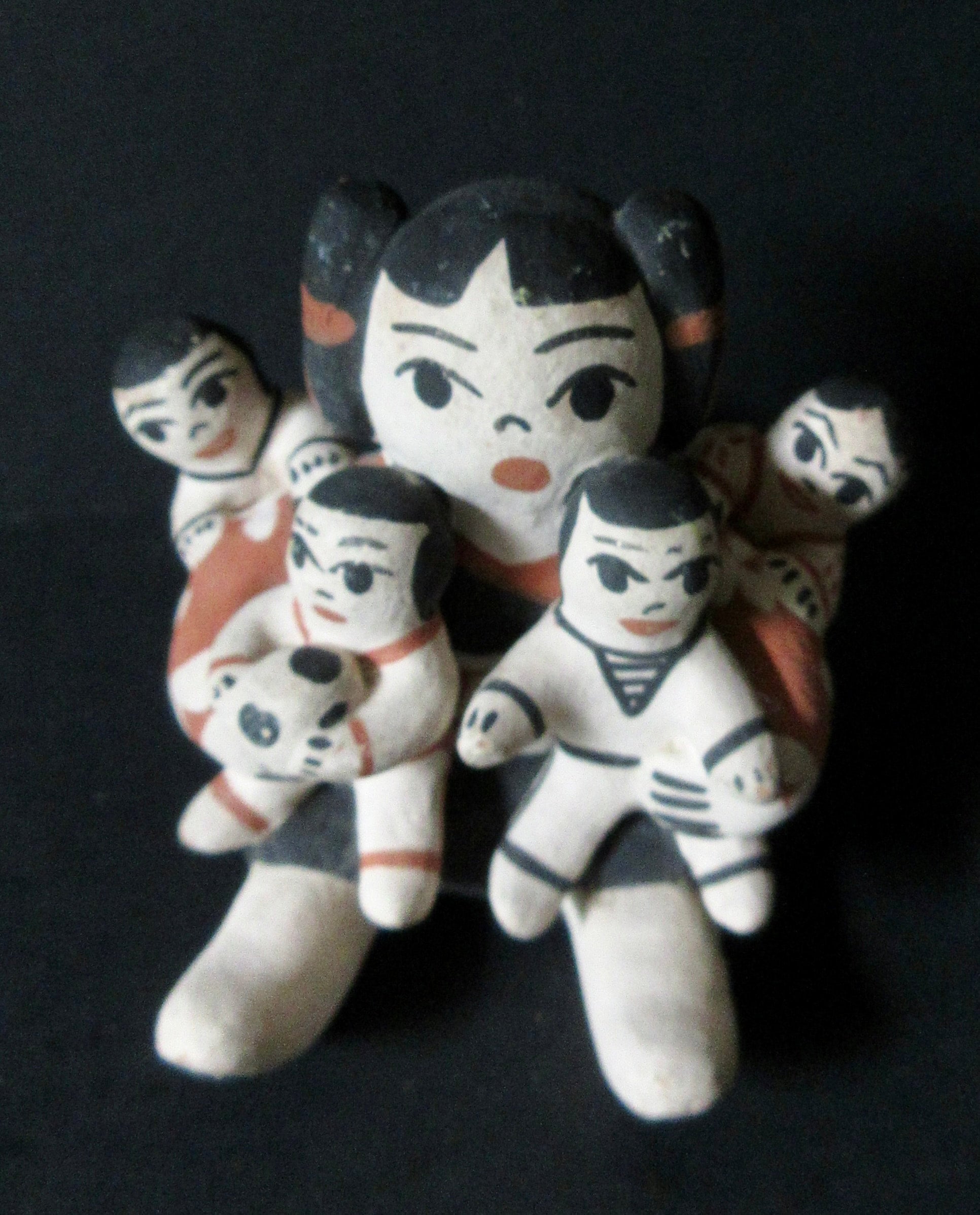 Miniature Storyteller Pot- 4 children: C Herrera, Cochiti | American ...